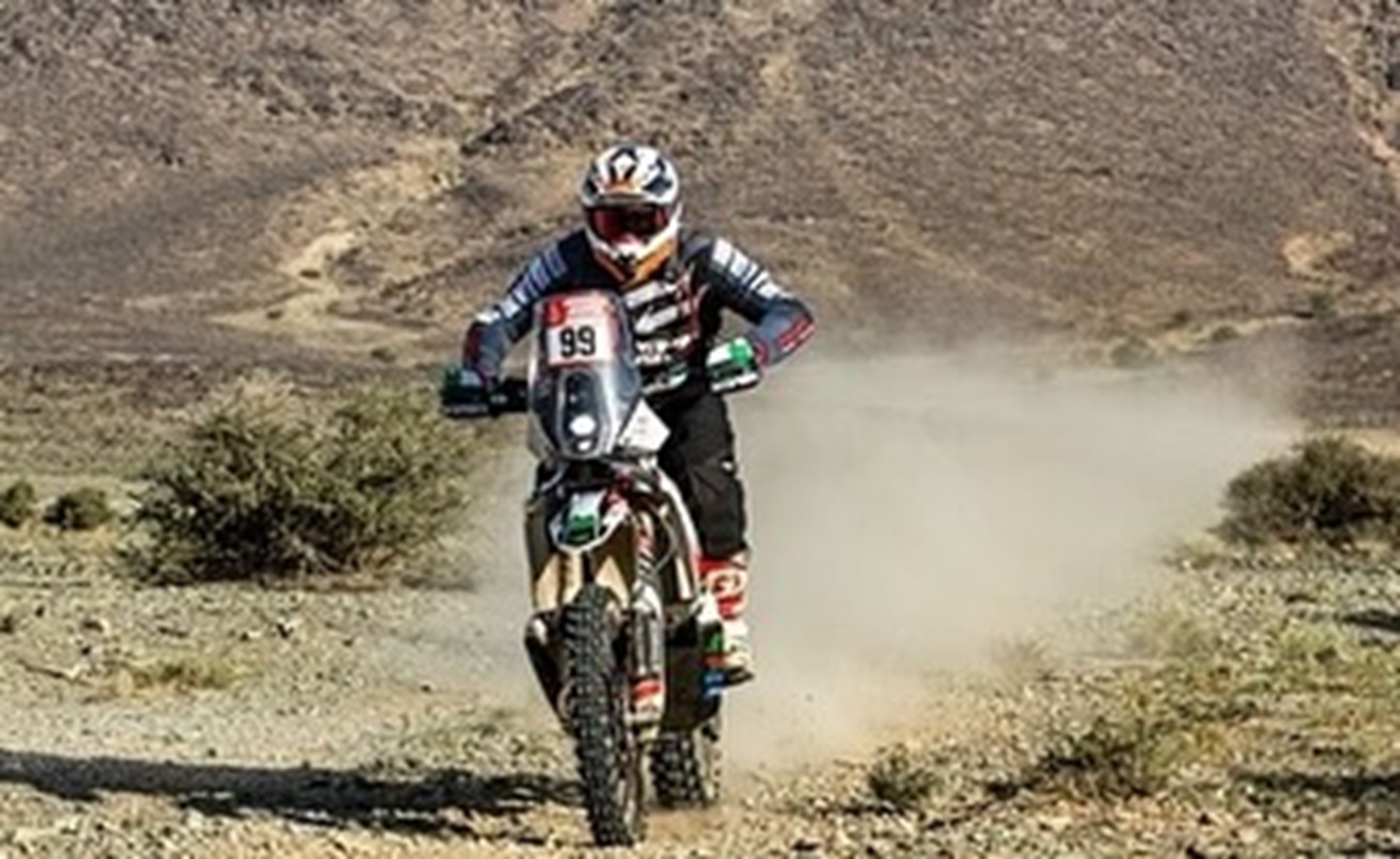 ROSTAN ESCRIBE SU HISTORIA EN EL DAKAR - La Carretera